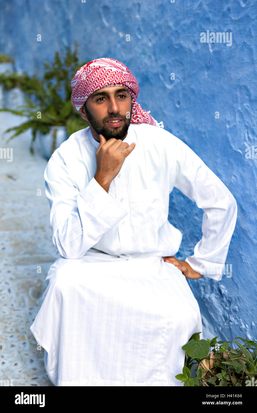 young arabic man Stock Photo - Alamy