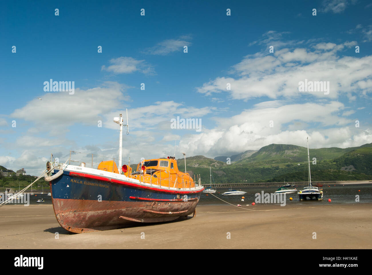 Lifeboat life boat hi-res stock photography and images - Alamy