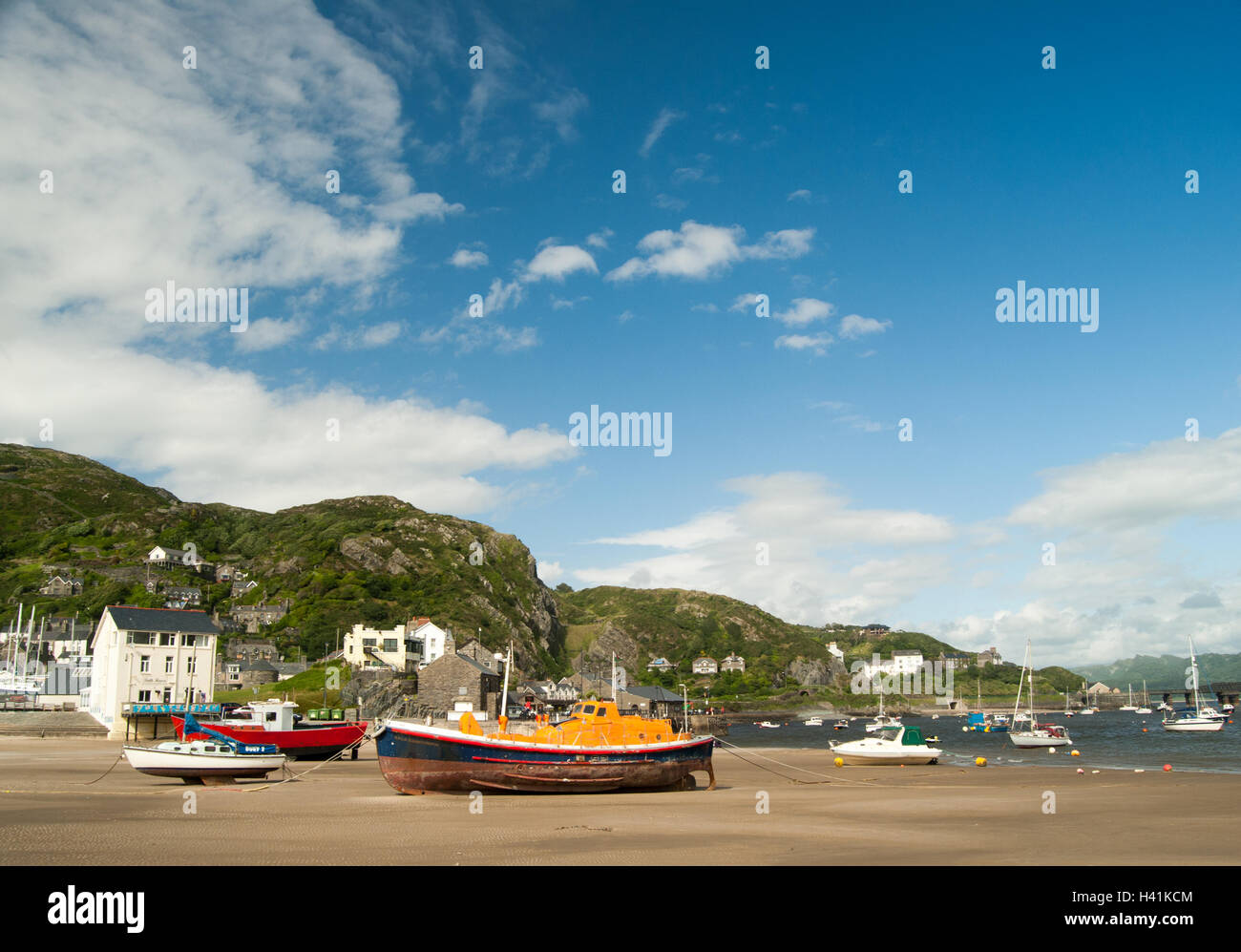 Lifeboat life boat hi-res stock photography and images - Alamy