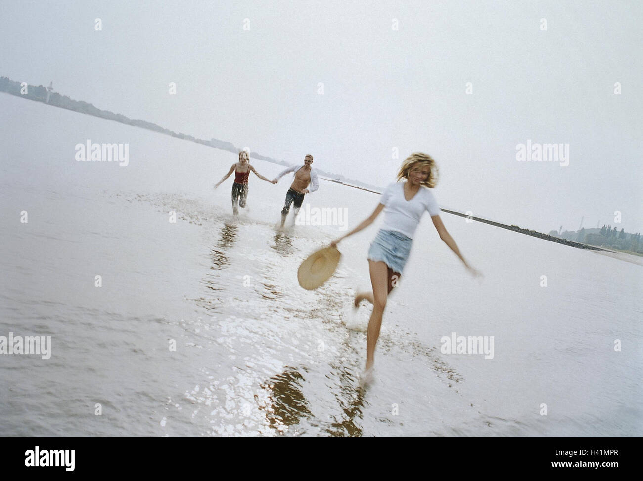 Shallowly hi-res stock photography and images - Alamy