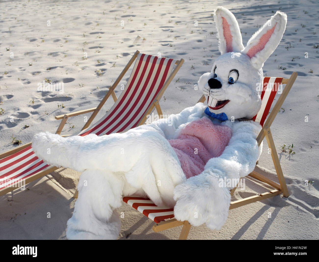 Sandy beach, deck chairs, Easter bunny, rest lining, panels, costume ...