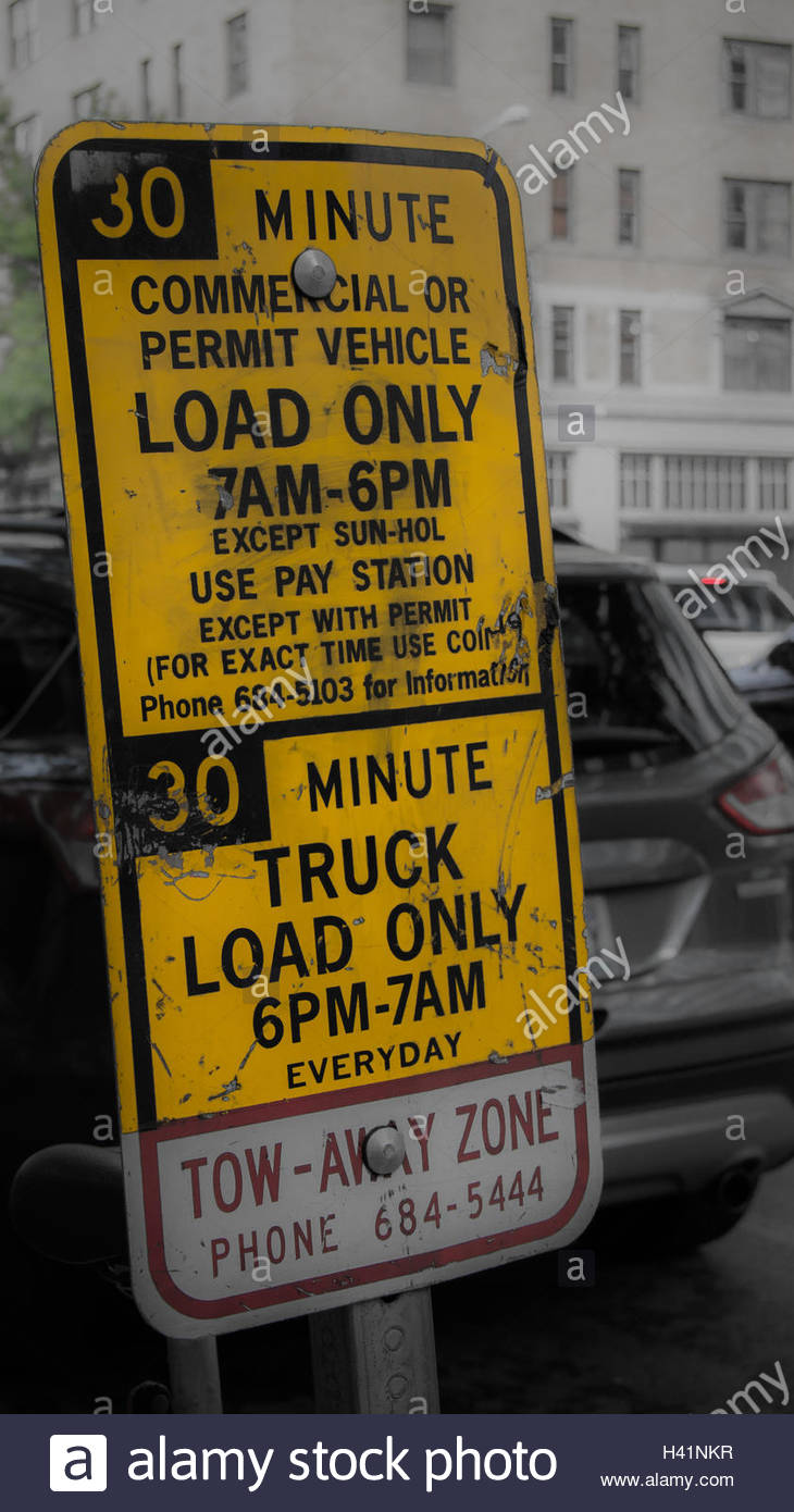 Vehicle Tow Zone Stock Photos & Vehicle Tow Zone Stock Images - Alamy