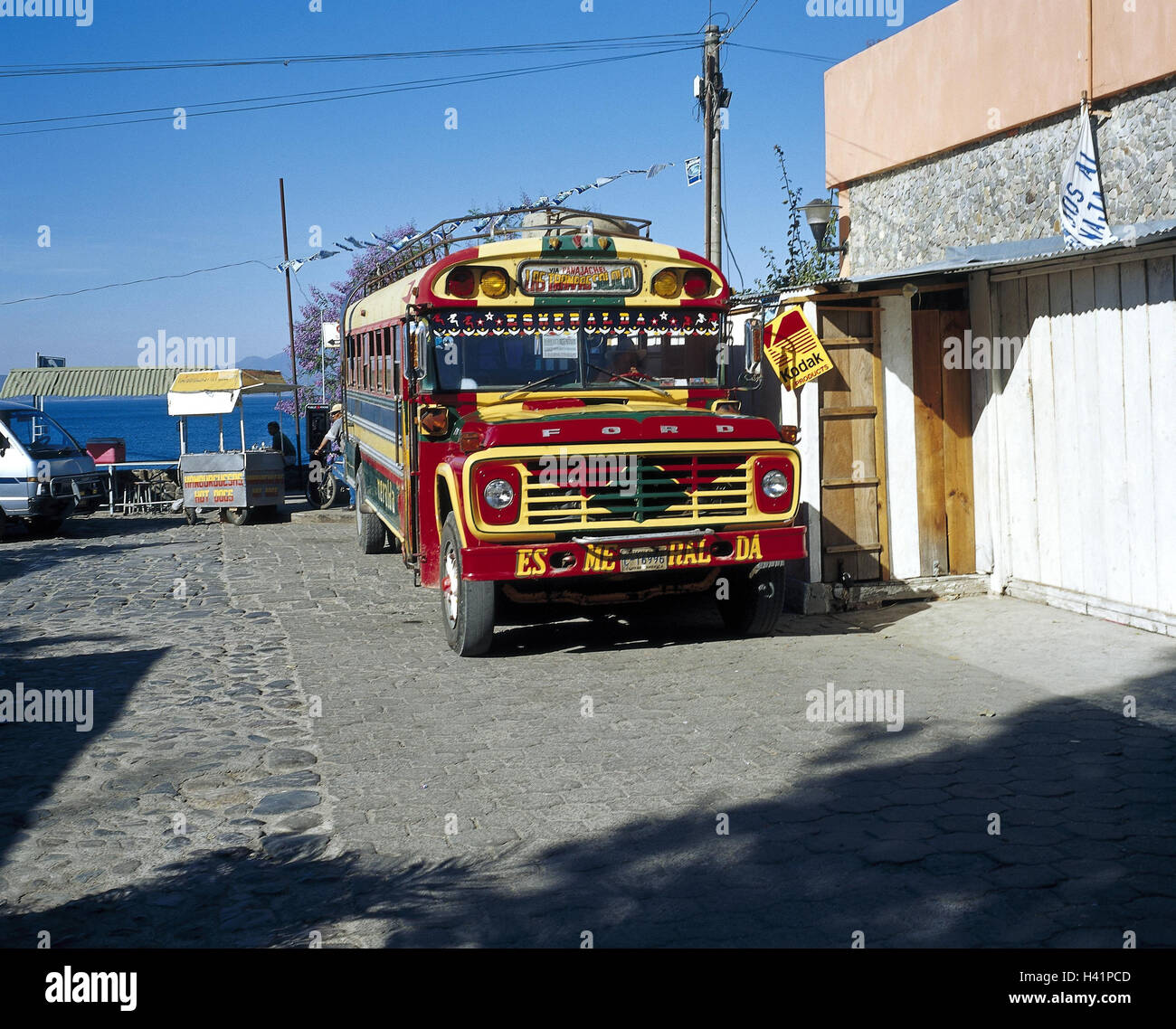 Regular bus hi-res stock photography and images - Alamy