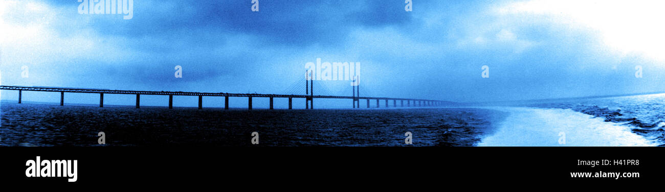 Denmark, Öresundbrücke, detail, beautyful clouds, monochrome, bridge ...