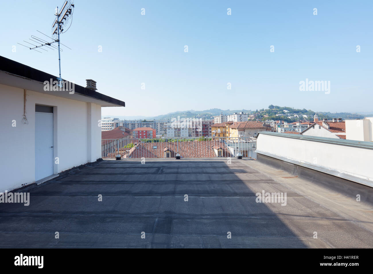 Balustrade rooftop hi-res stock photography and images - Alamy