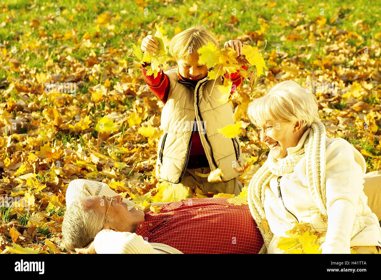 Meadow, foliage, senior pair, relaxen,, Grandson daughter, foliage ...