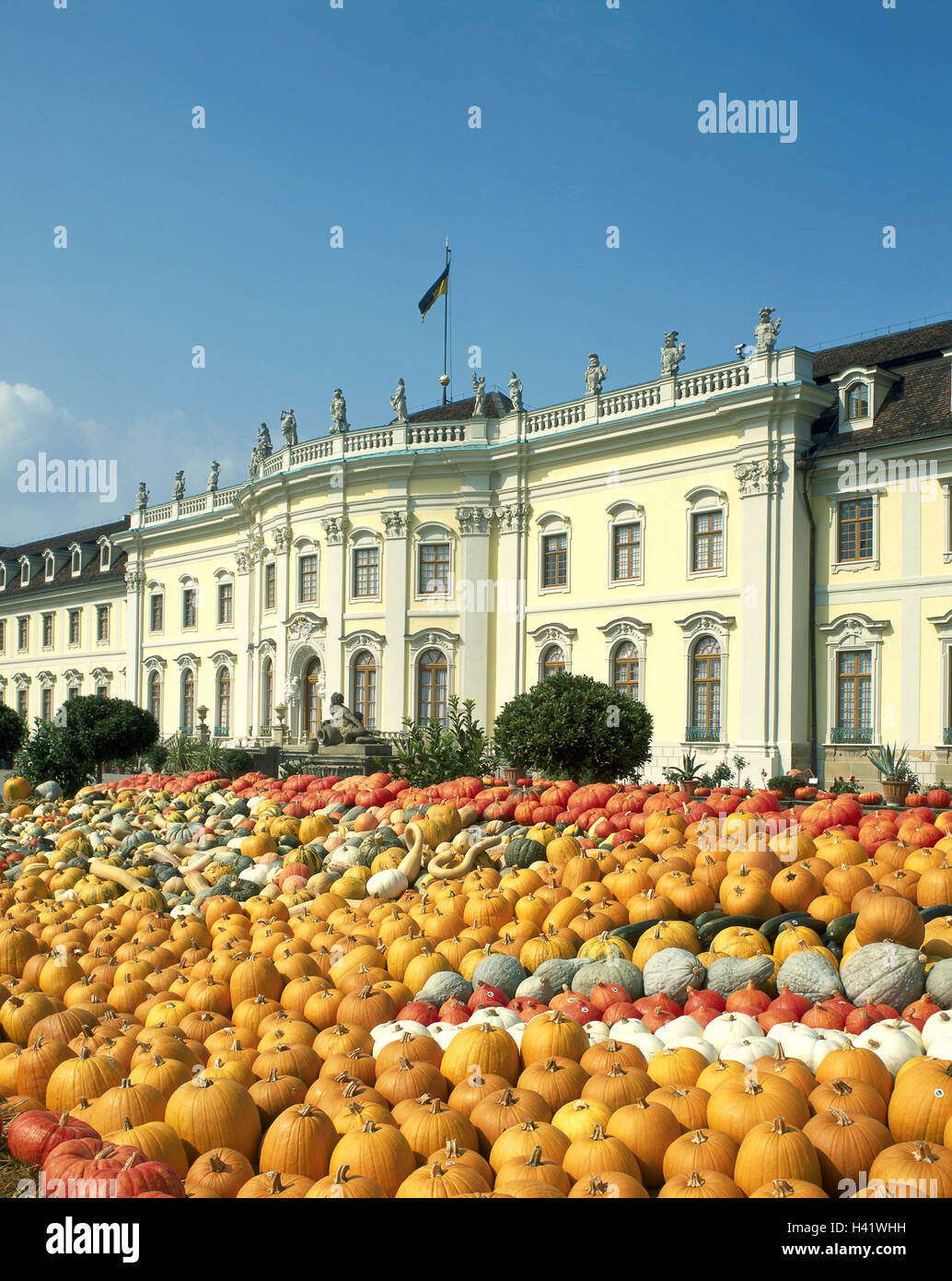 1704 33 hi-res stock photography and images - Alamy