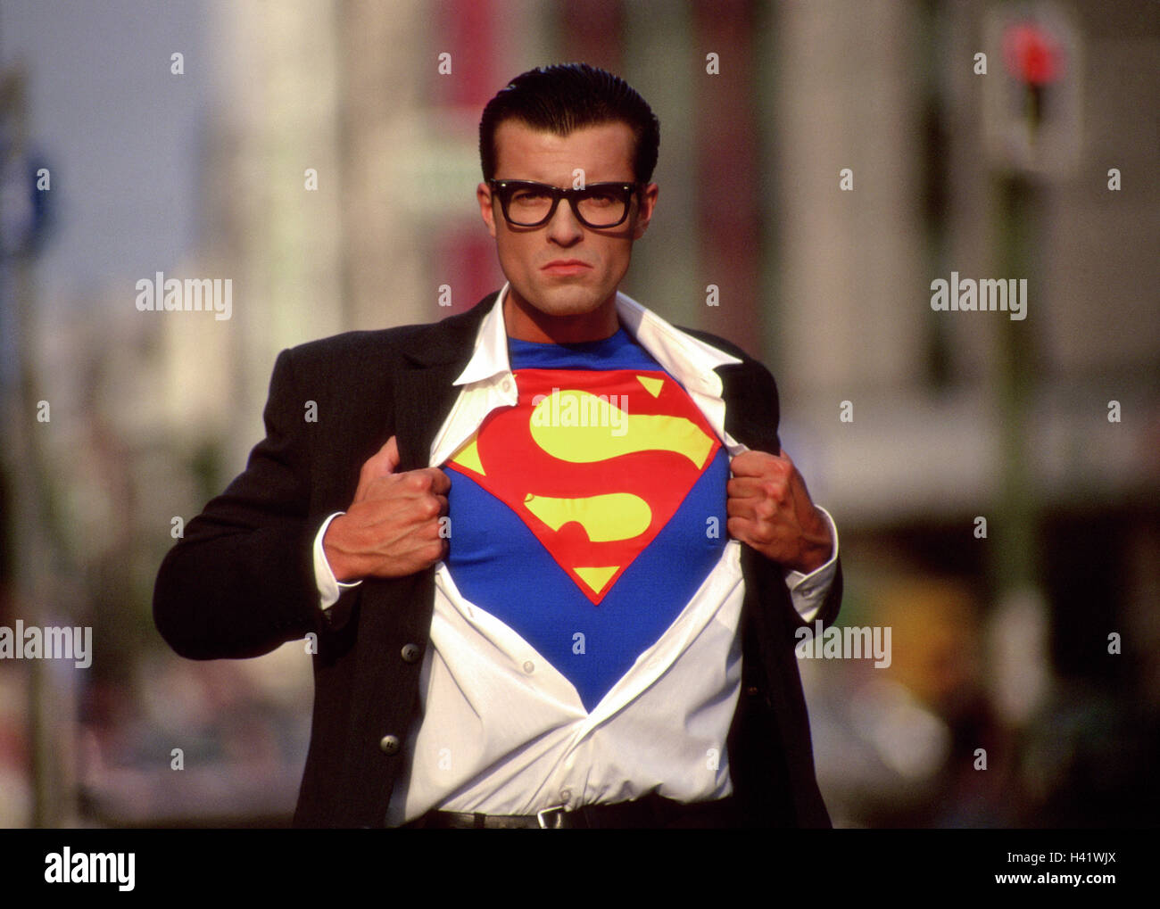 Father, subsidiary, game, fun, high-level throwing, outside, man, young ...