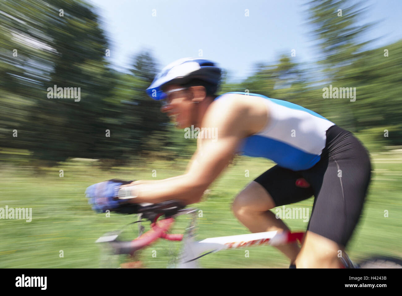 Cyclist, side view, detail, helped to pull, blur man, racing radian ...