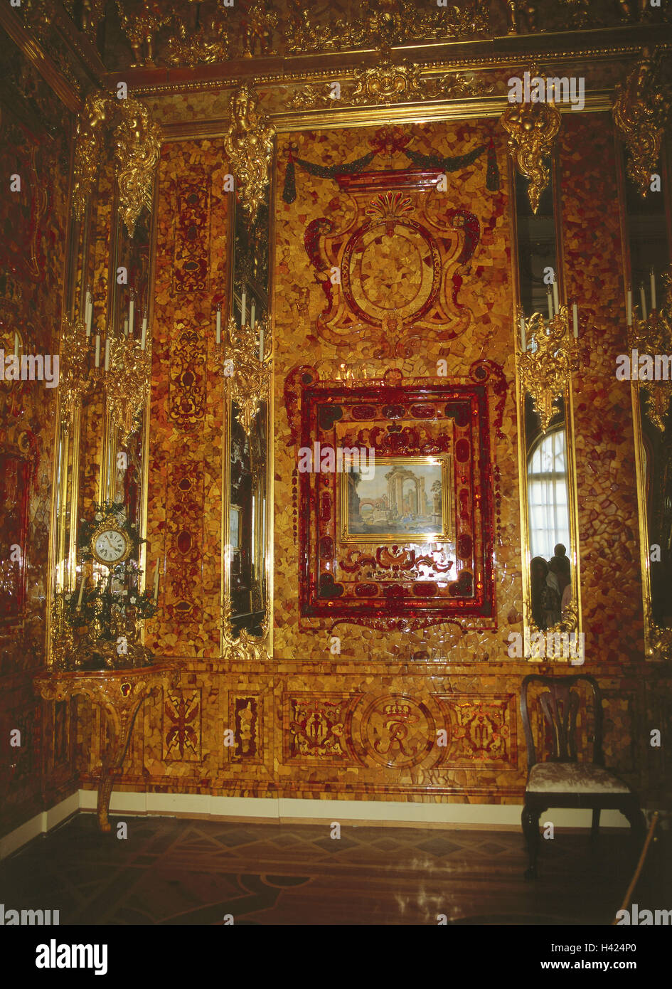 Amber room russia hi-res stock photography and images - Alamy