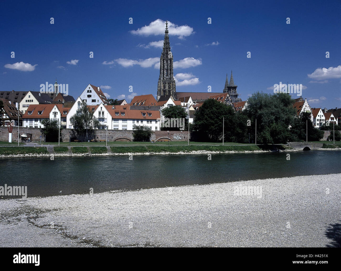 Germany, Ulm, town view, the Danube, cathedral, Europe, Baden ...