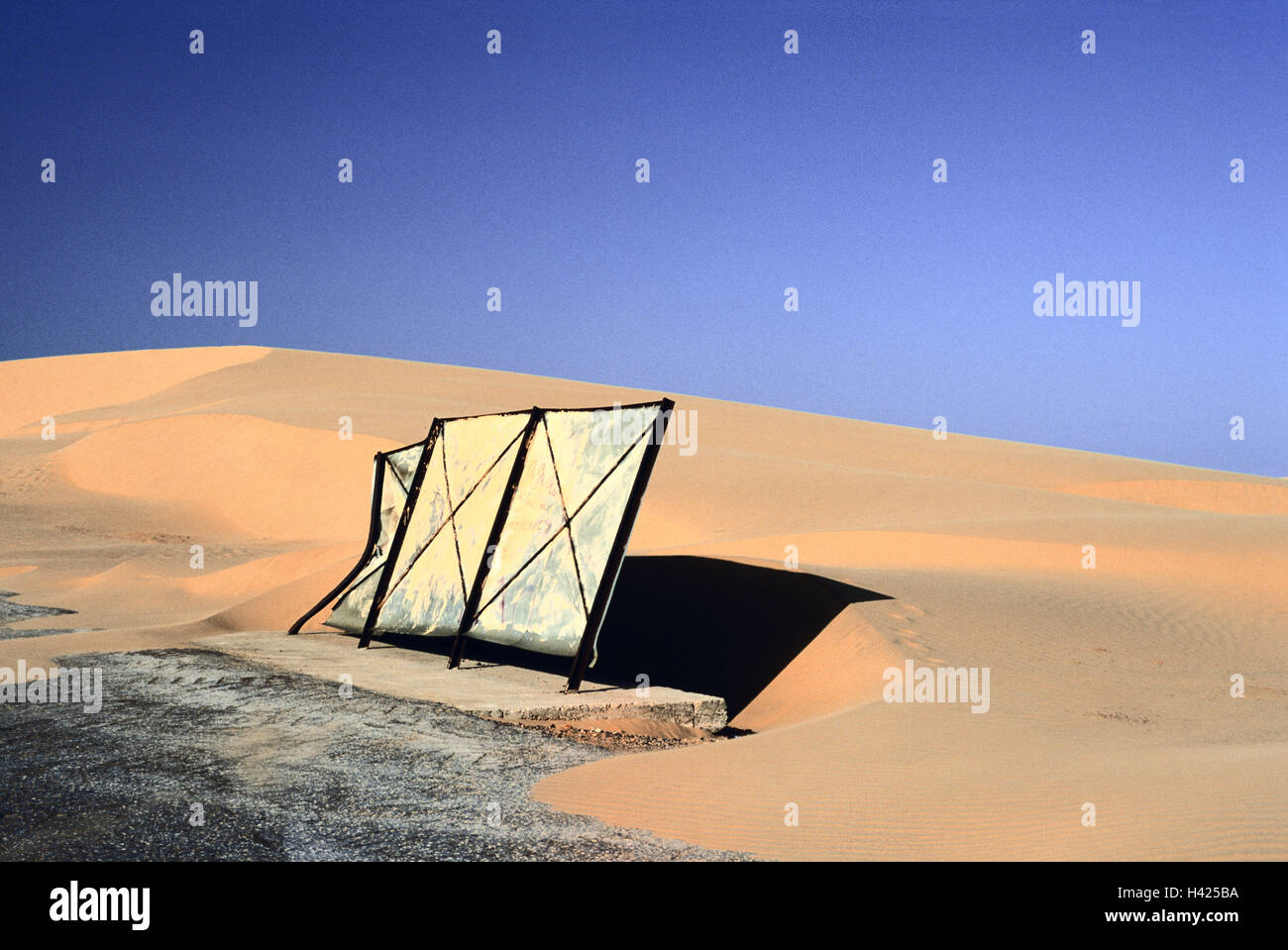 Federal state falcon hi-res stock photography and images - Alamy