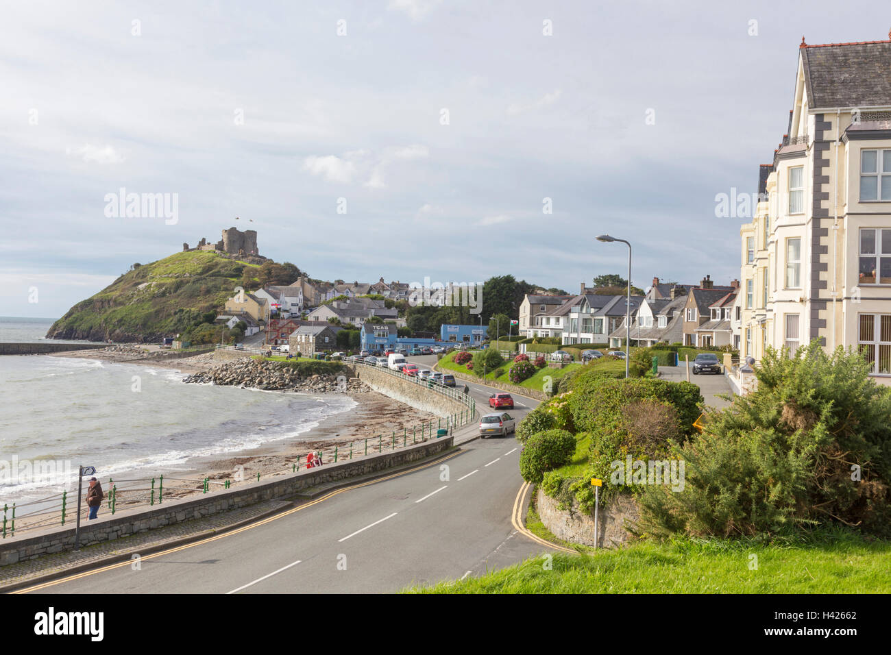 The Welsh seaside town of Criccieth in Cardigan Bay, Gwynedd, Wales, UK ...
