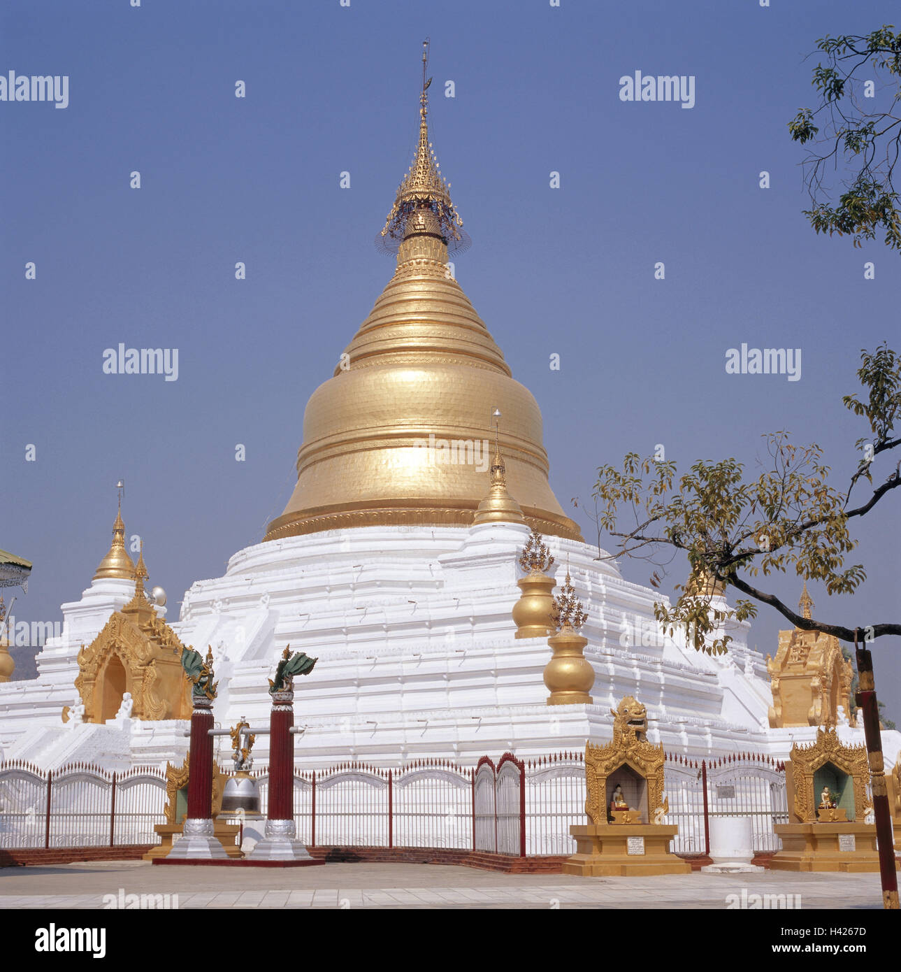 Myanmar, Mandalay, Kuthodaw pagoda, Stupa, gilds, Asia, Indochina ...