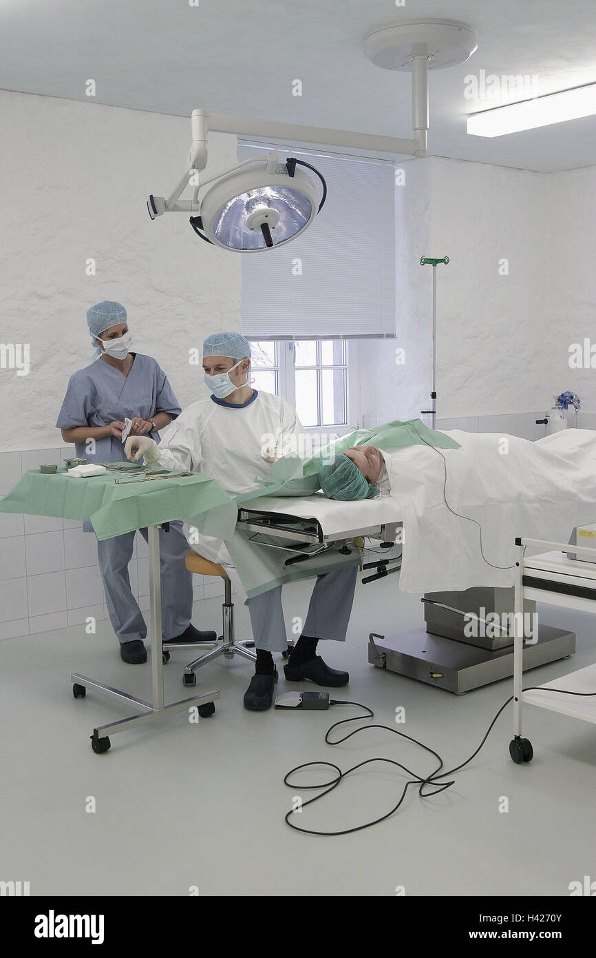 Operating theatre, op. doctor, assistant, patient, treatment hospital ...