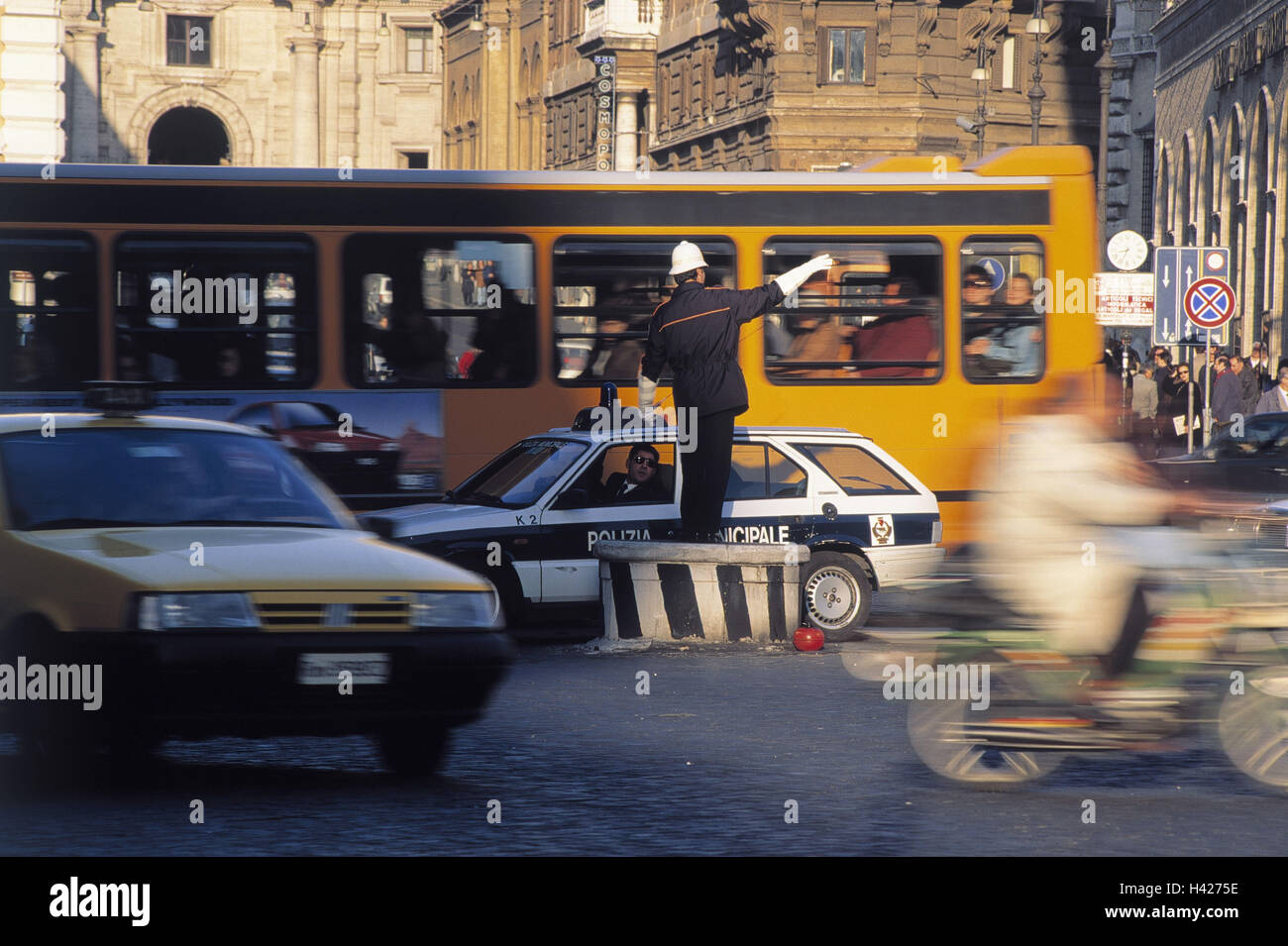 Italy, Rome, street scene, cars, traffic policeman, no model release ...