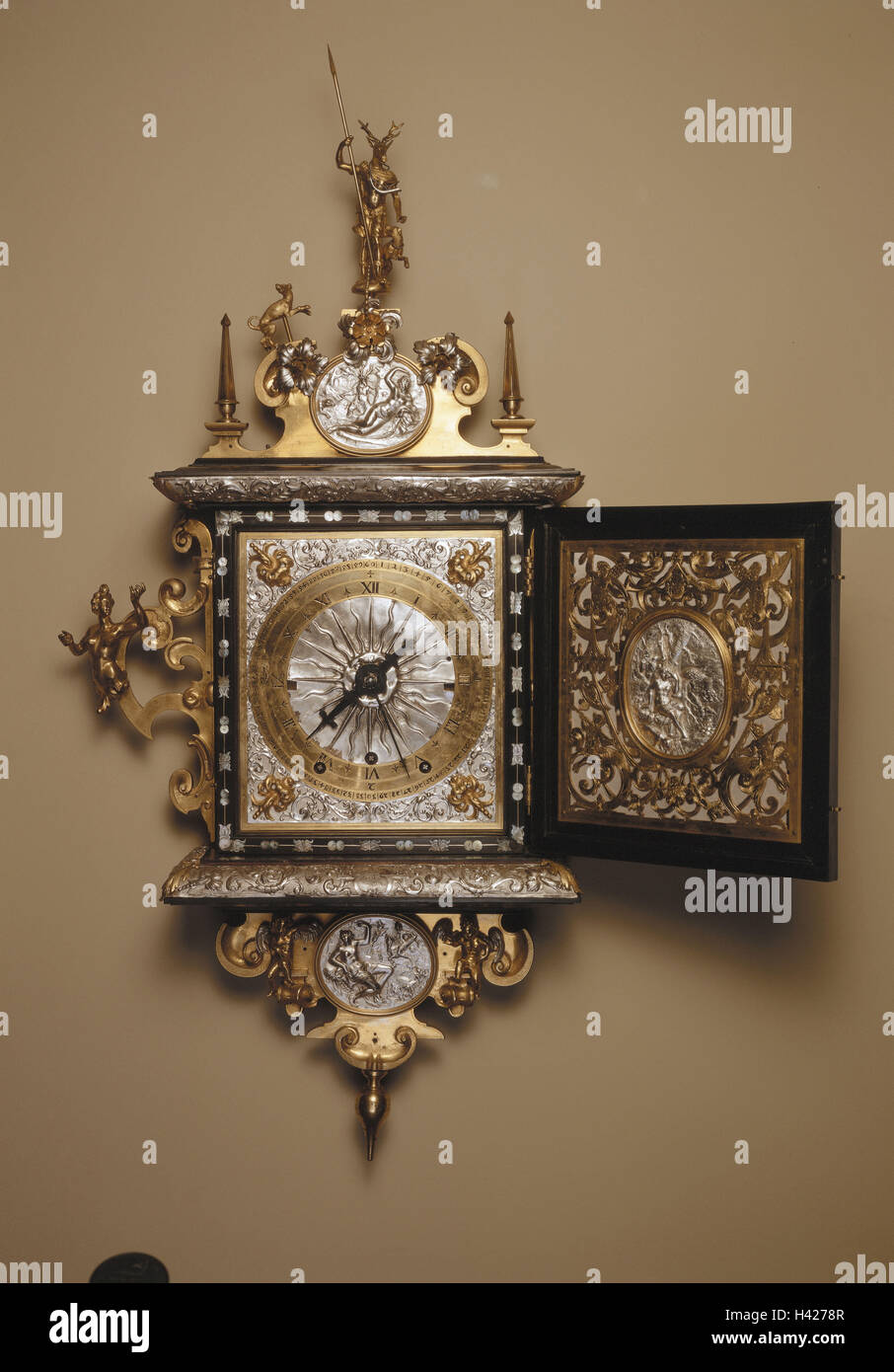 1600 gold hi-res stock photography and images - Alamy