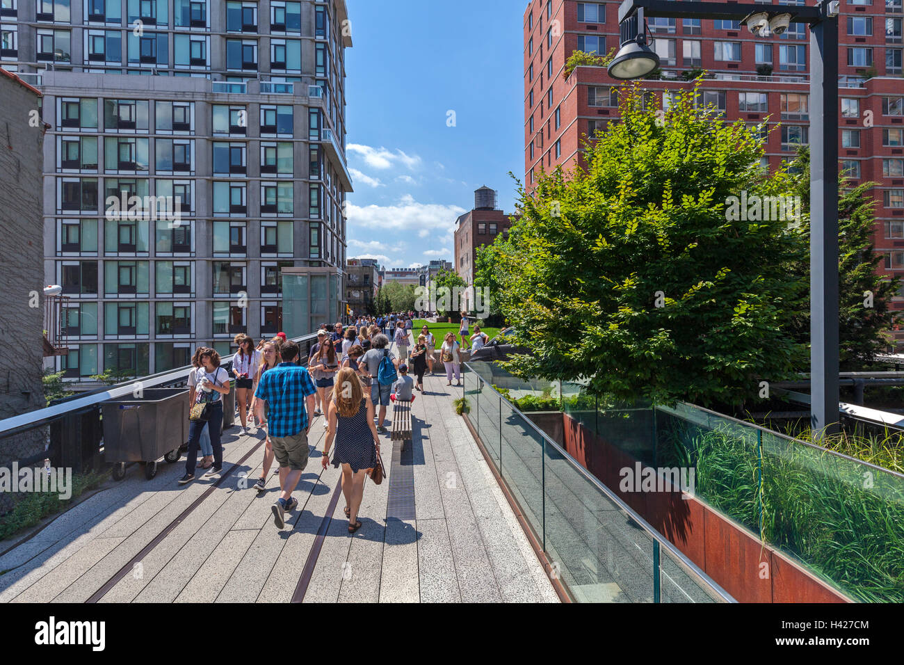 New york city high line park hi-res stock photography and images - Alamy