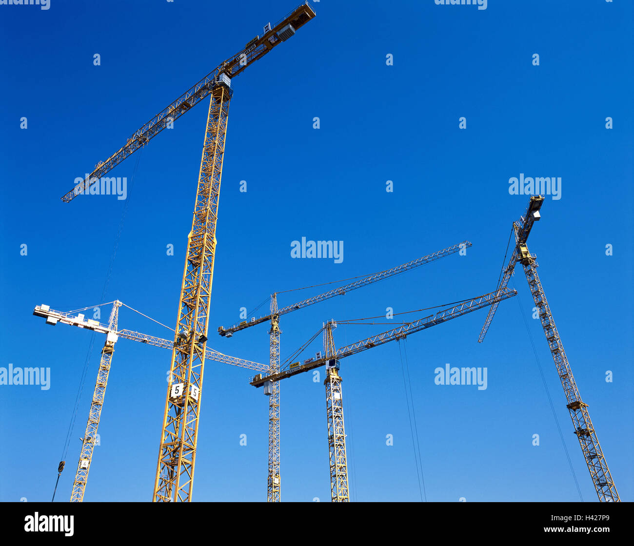 Men at work, cranes, economy, construction, construction, building ...