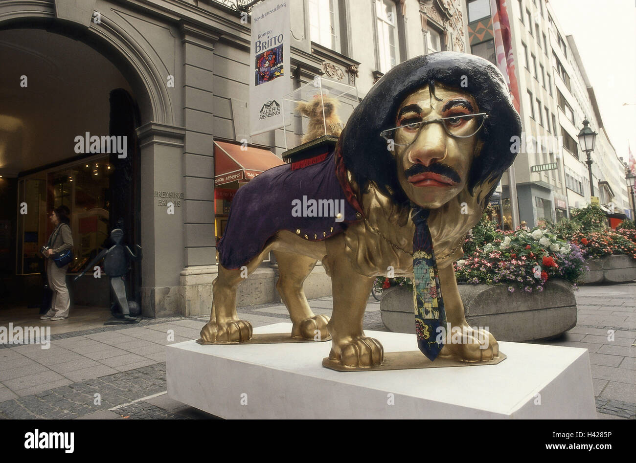 Germany, Bavaria, Munich, Lion parade, sculpture, lion, "Rudolf ...