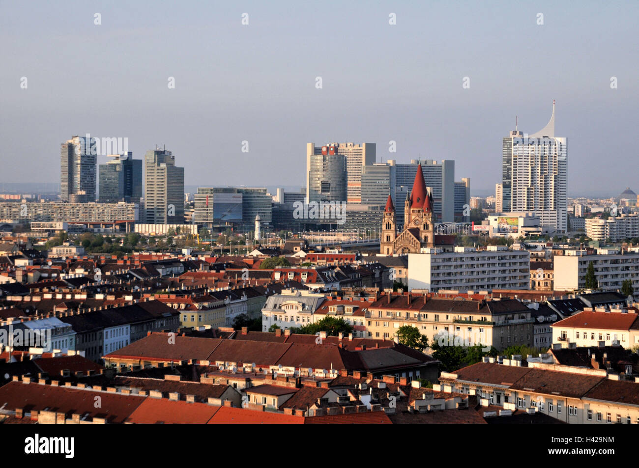 Austria vienna high rise buildings hi-res stock photography and images ...