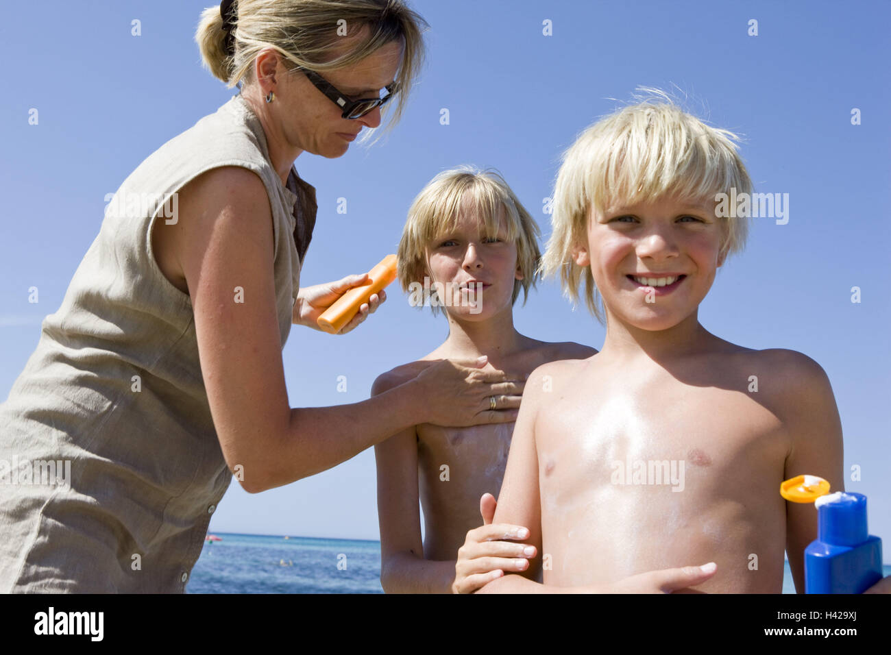 Ultraviolet camera hi-res stock photography and images - Alamy