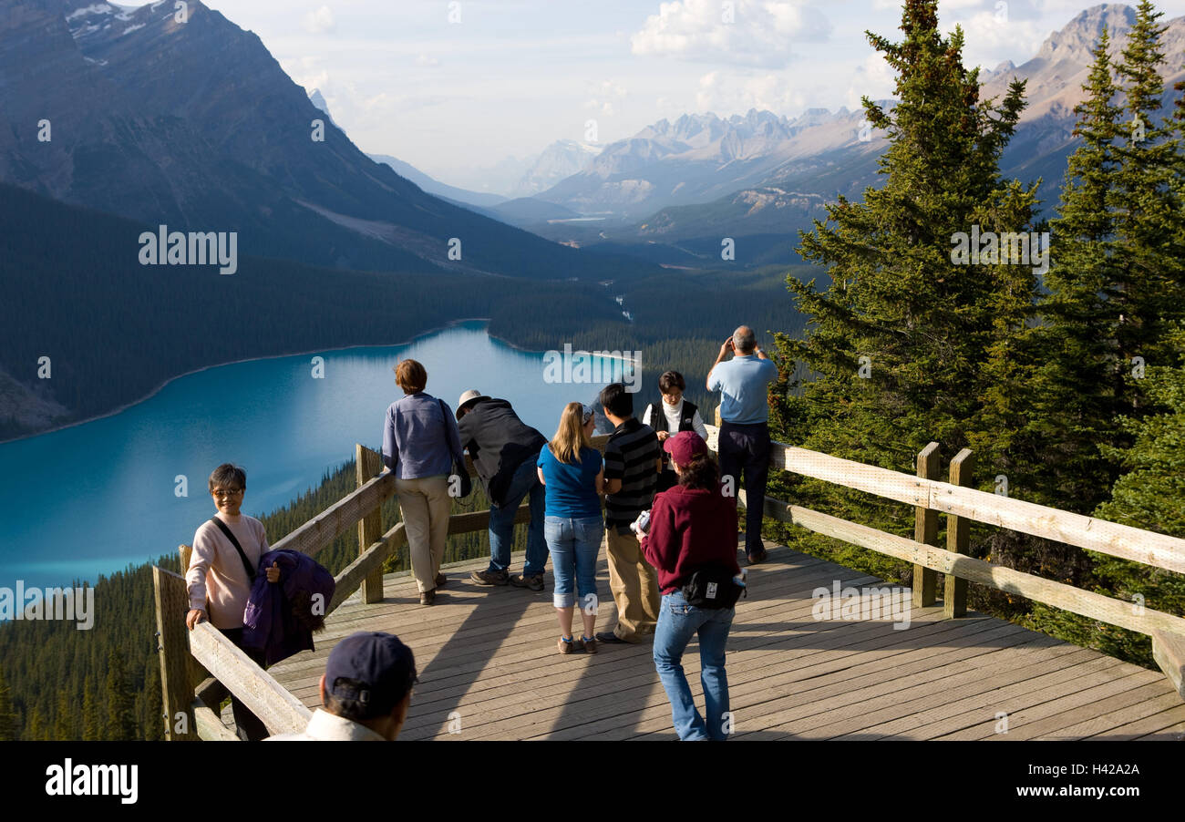 Canada, Alberta, Banff Nationwide park, Peyto brine, lookout, tourist ...