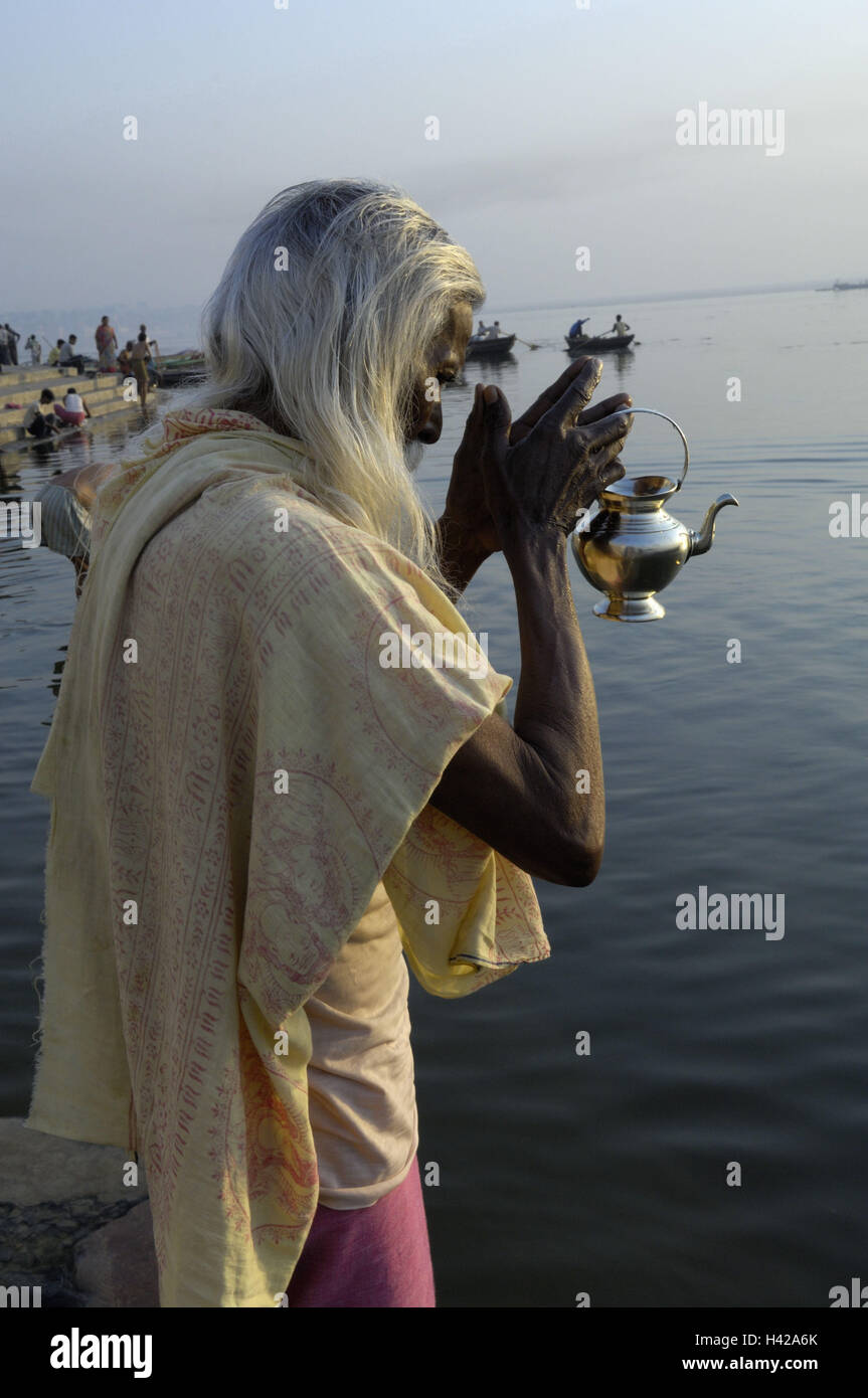 Hinduism india prayer hi-res stock photography and images - Alamy