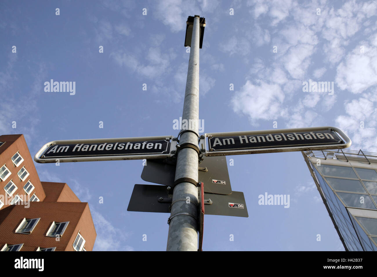 Germany, North Rhine-Westphalia, Dusseldorf, junction, road signs ...