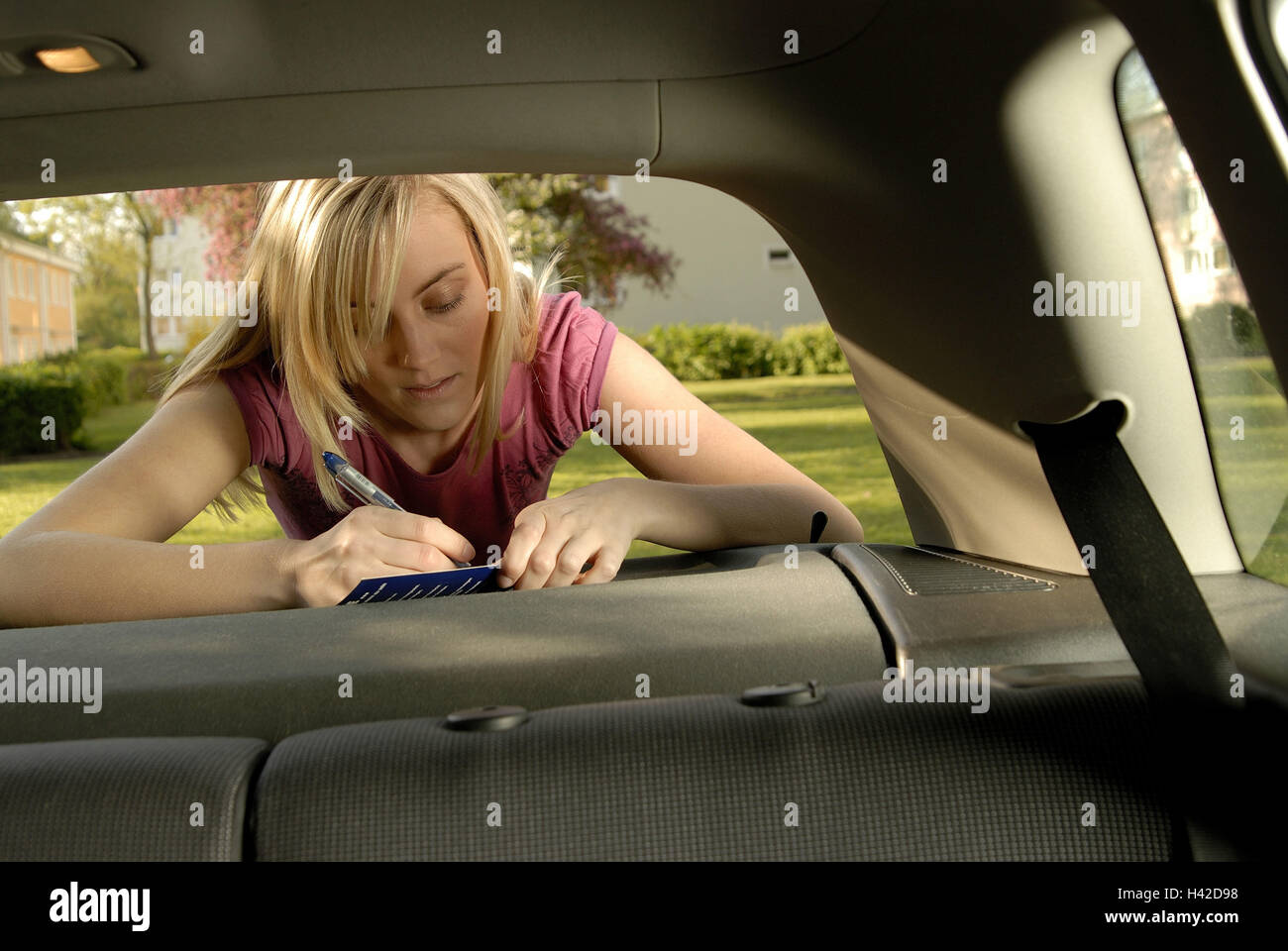 Car model shelf hi-res stock photography and images - Alamy