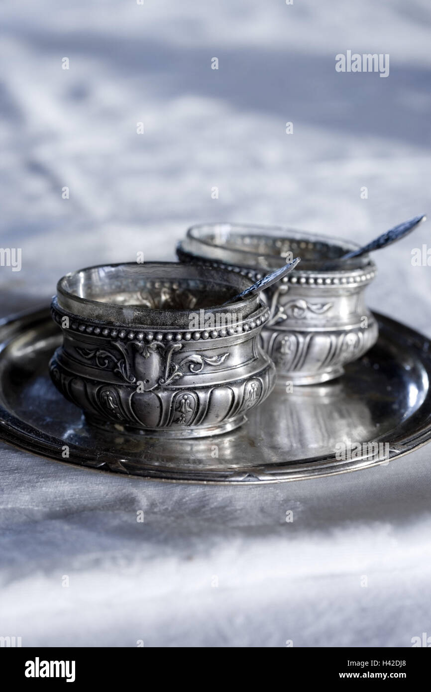 Silver salt cellar hi-res stock photography and images - Alamy