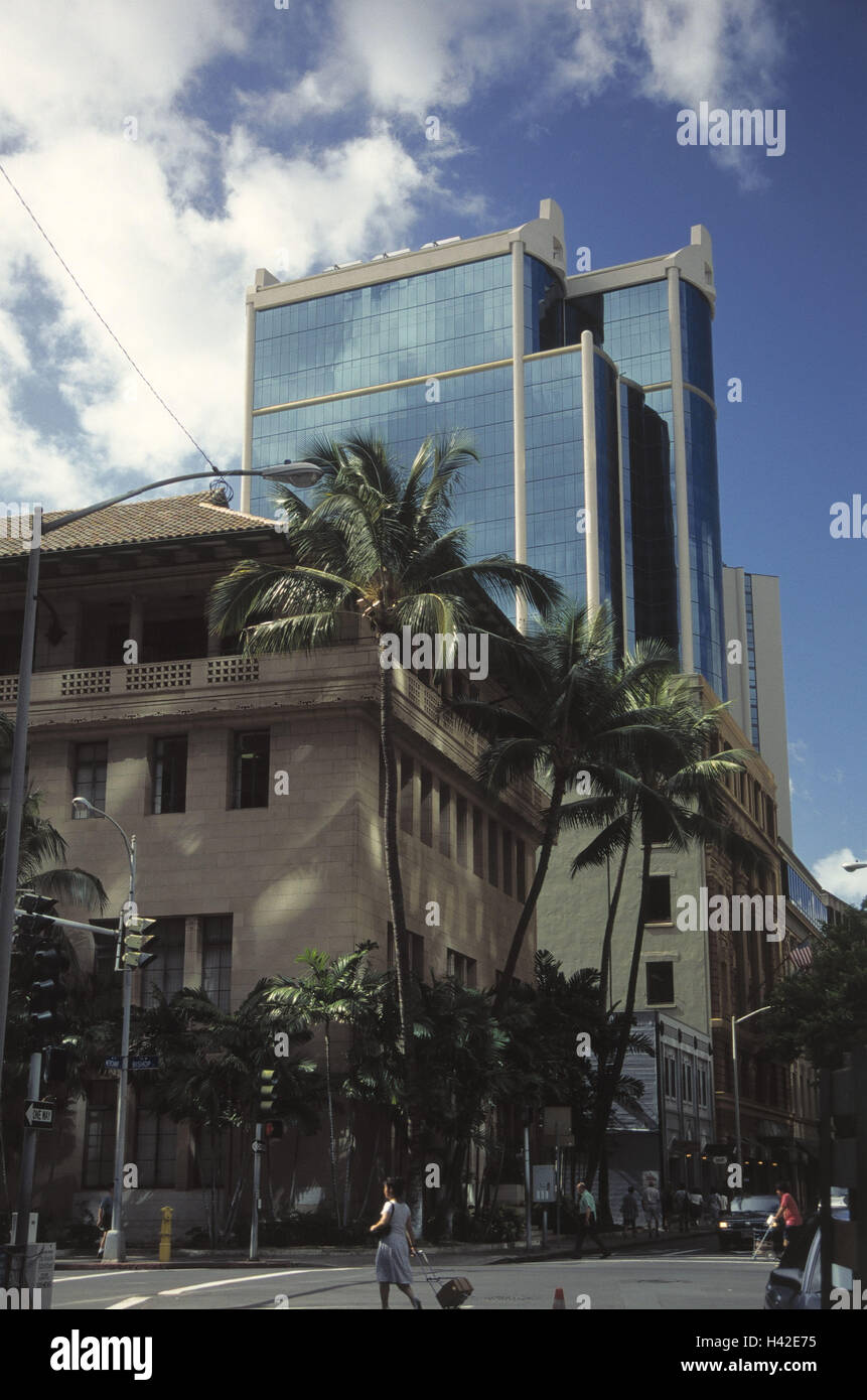 Honolulu street scene hi-res stock photography and images - Alamy