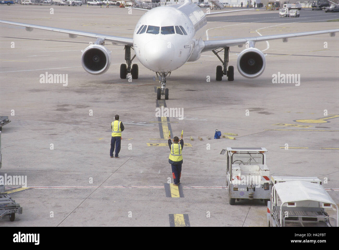Airport, rolling trajectory, airplane, air traffic controller, airport ...