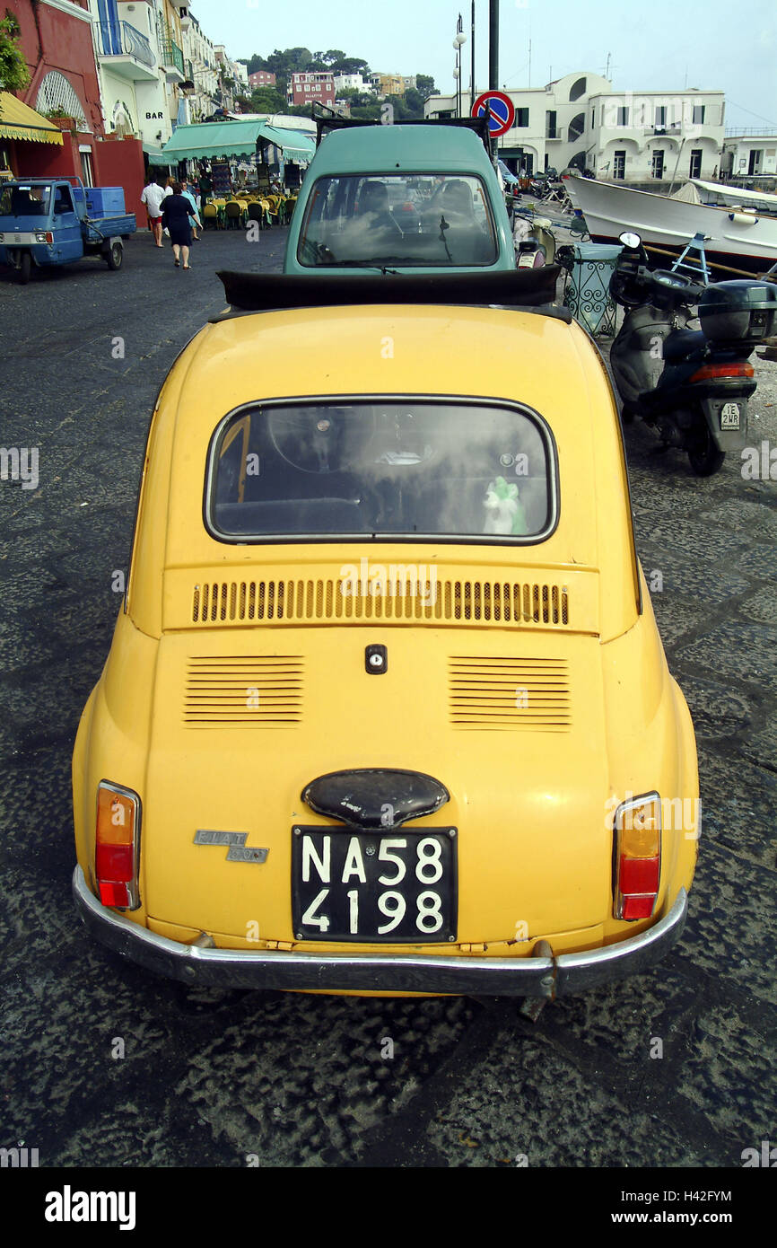 Italy, Kampanien, Capri, Marina Grande, promenade, Fiat 500, rear view ...