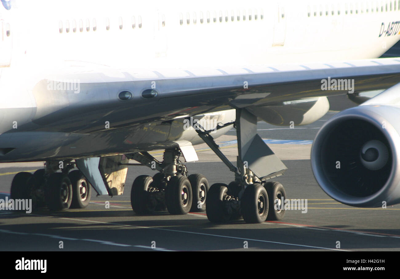 Germany, Hessen, Frankfurt on the Main, airport, airplane, Boeing 747 ...