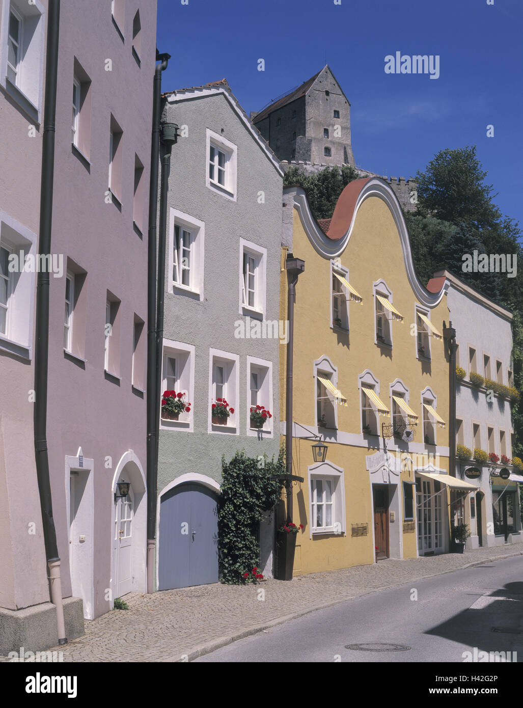 Bow gabled house hi-res stock photography and images - Alamy
