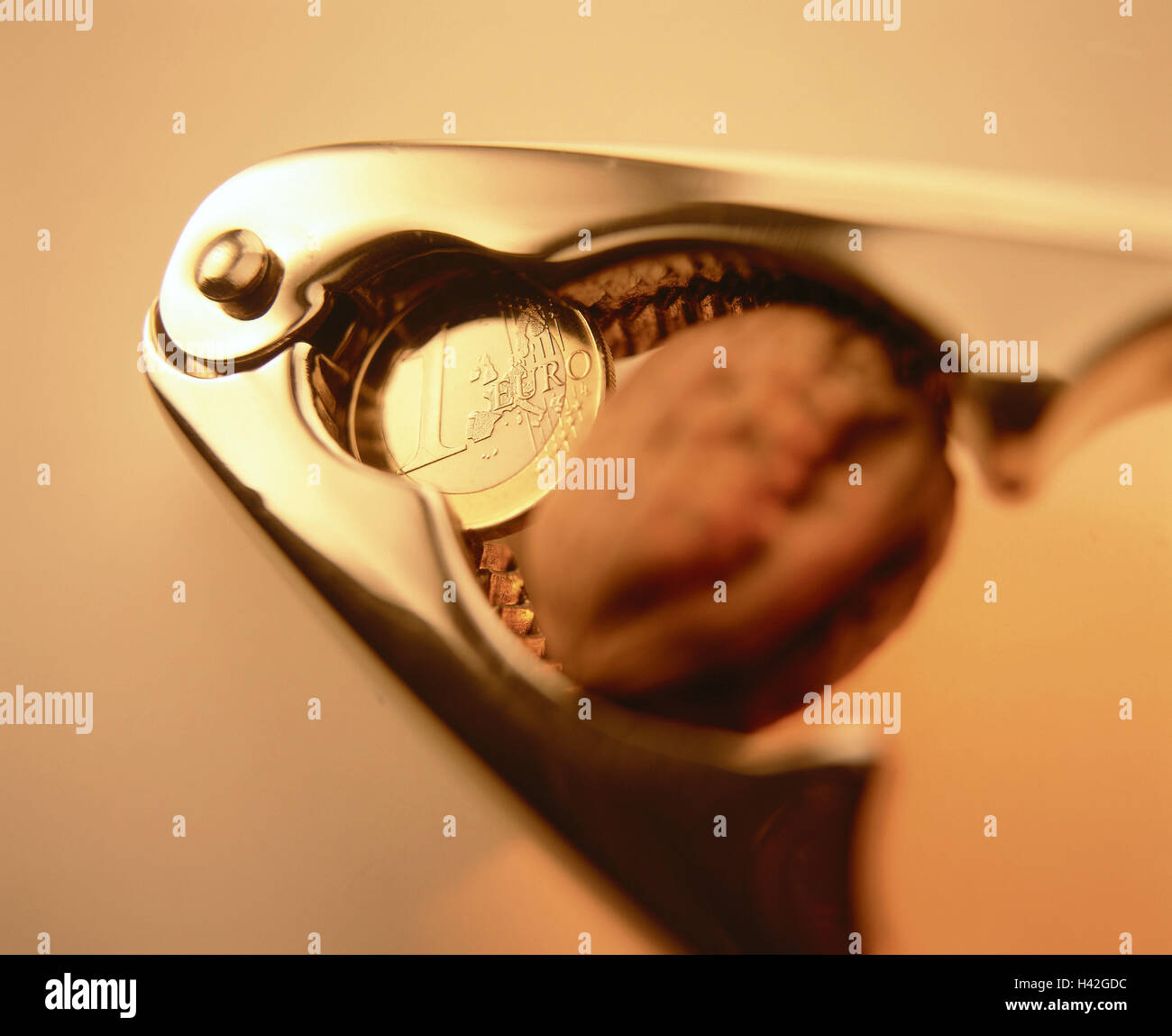 Walnut clamp hi-res stock photography and images - Alamy