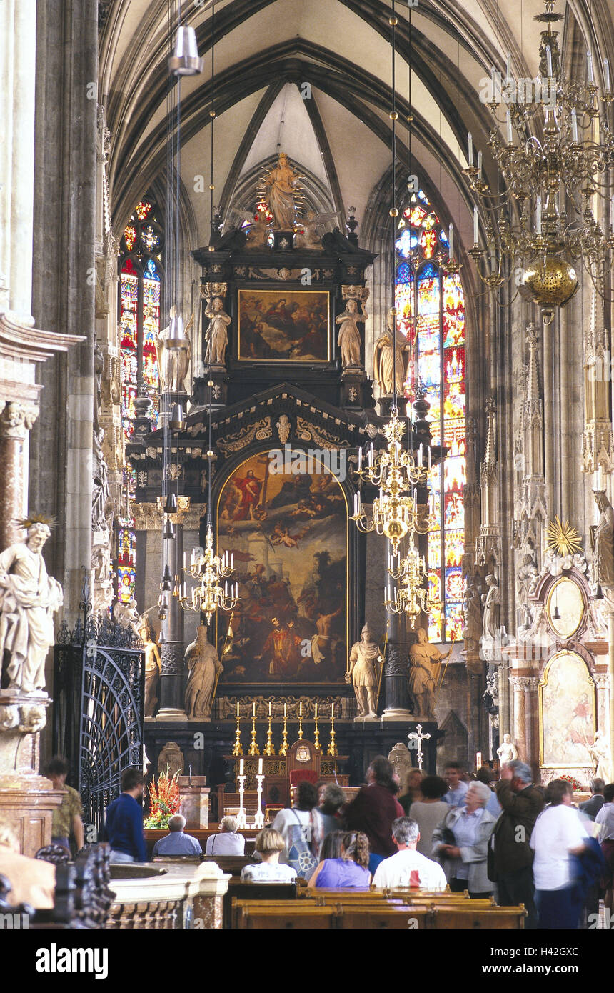 Vienna stephansdom altar hi-res stock photography and images - Alamy