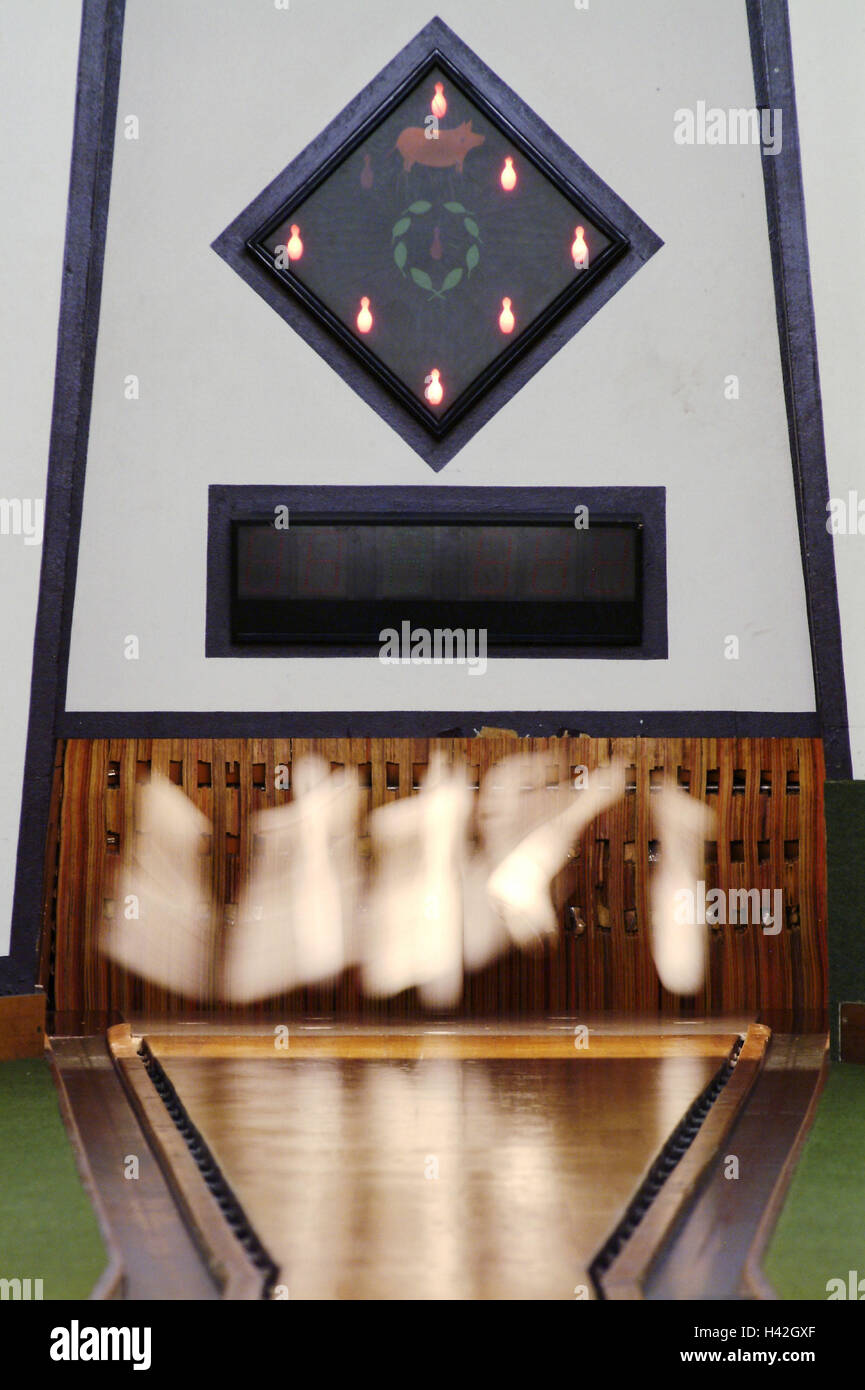 Bowling alley, cones, fuzziness Leisure time, hobby, sport, track ...