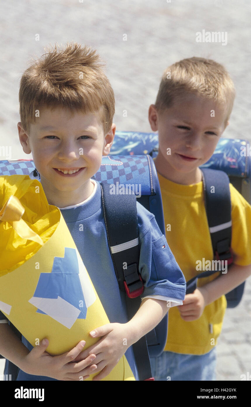 The first school day, boys, school bag, school bag children, 6 years ...