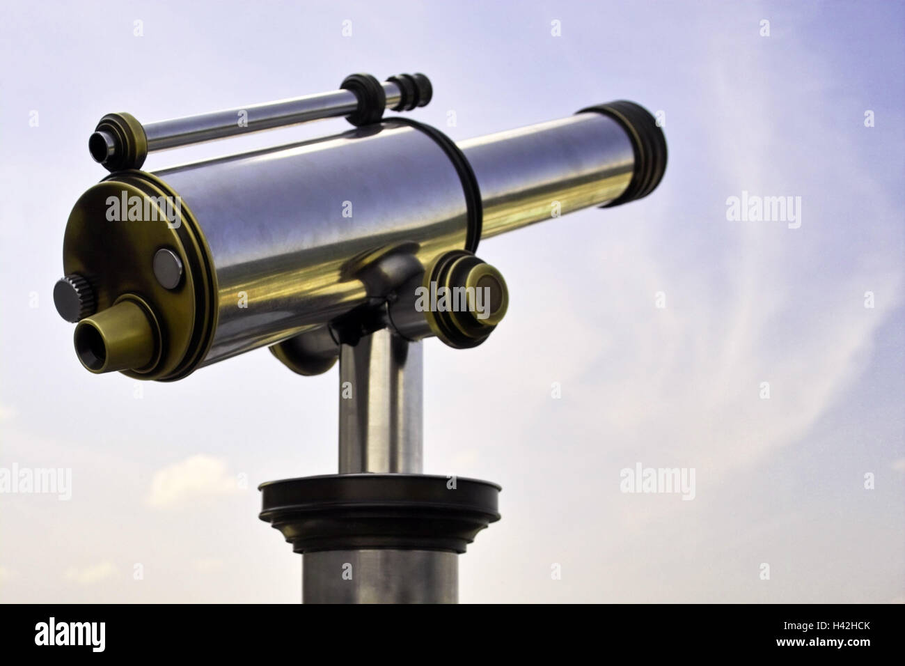 Lookout binoculars hi-res stock photography and images - Alamy