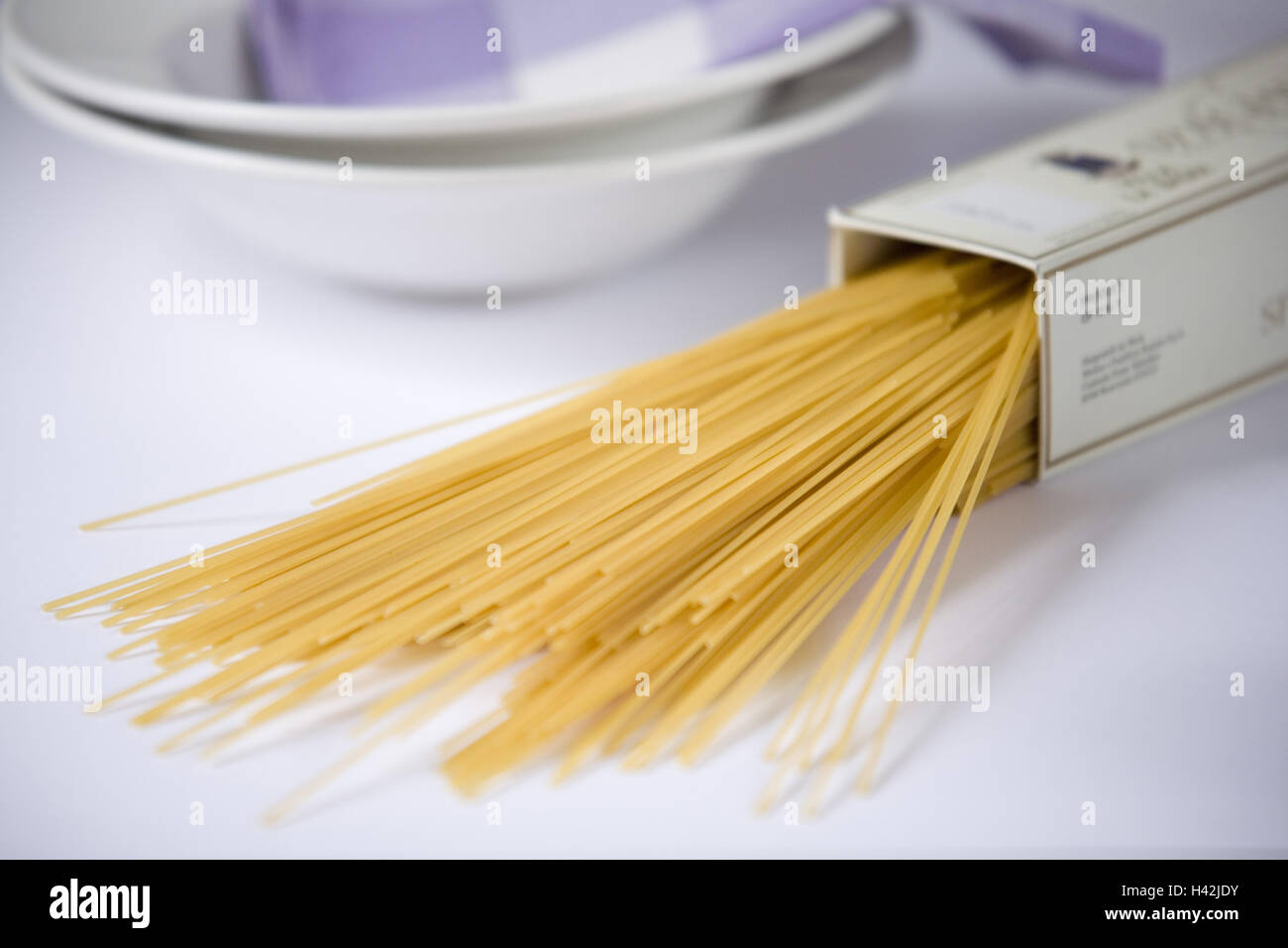 Packet of spaghetti hi-res stock photography and images - Alamy