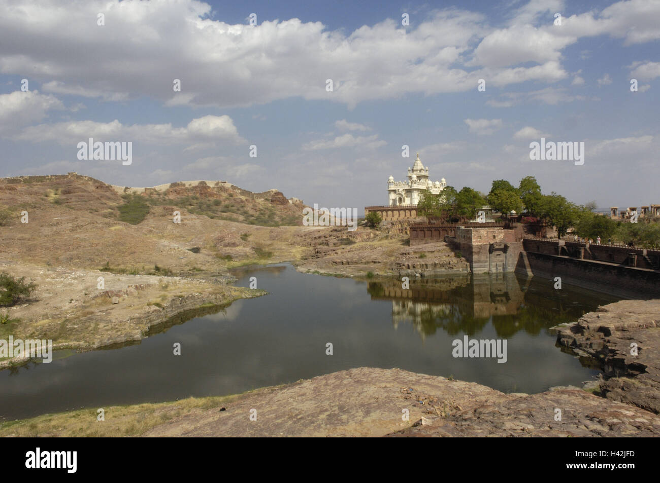 India, Rajasthan, Jodhpur, Jaswantda palace, pond Stock Photo - Alamy