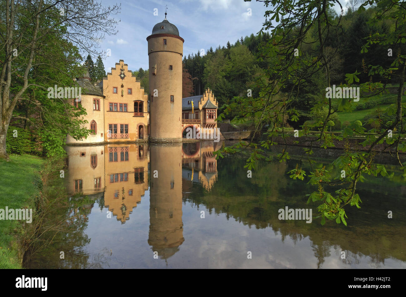 Germany, Bavaria, Spessart, moated castle Mespelbrunn, moat, reflection ...