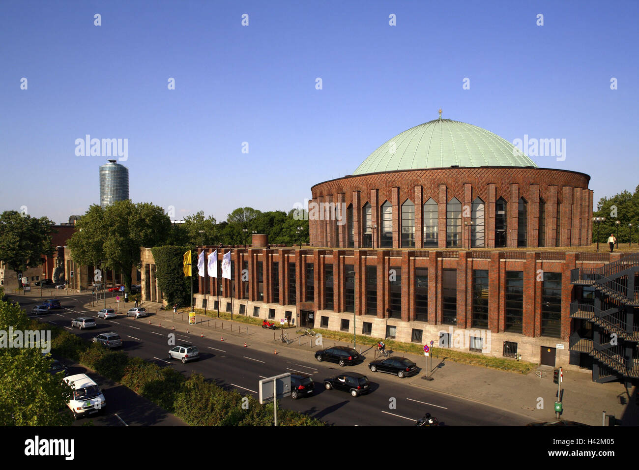 Dusseldorf tonhalle concert hall hi-res stock photography and images ...