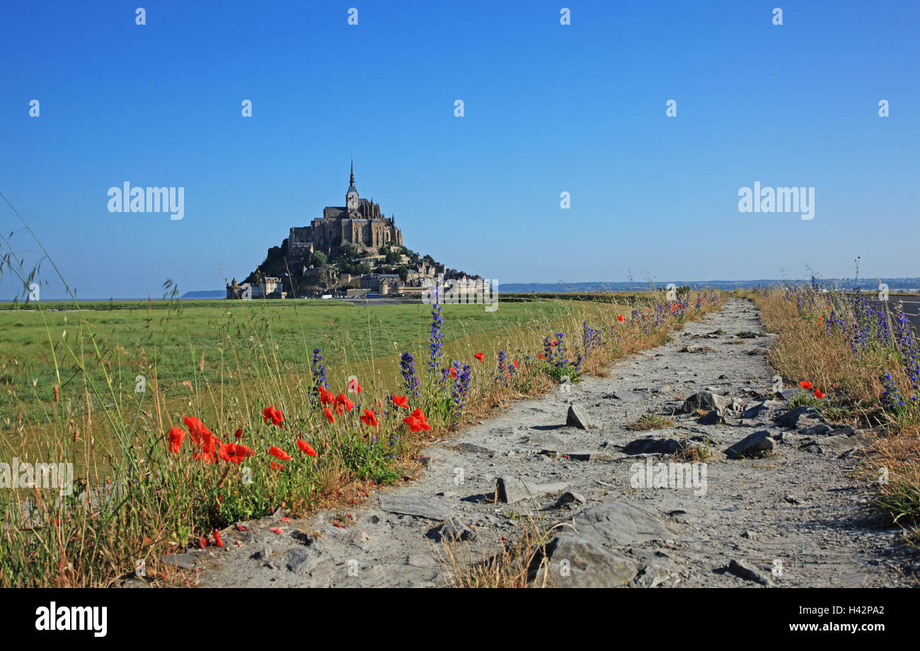 France, Normandy, some Mont St. Michel, country lane, poppies Stock ...