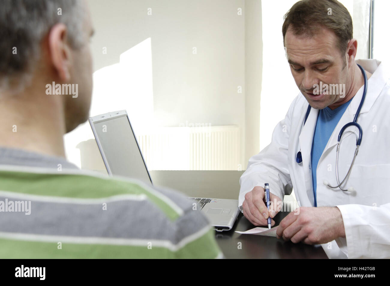 Doctor, desk, recipe, fill out, patient, detail, blur, people, man ...