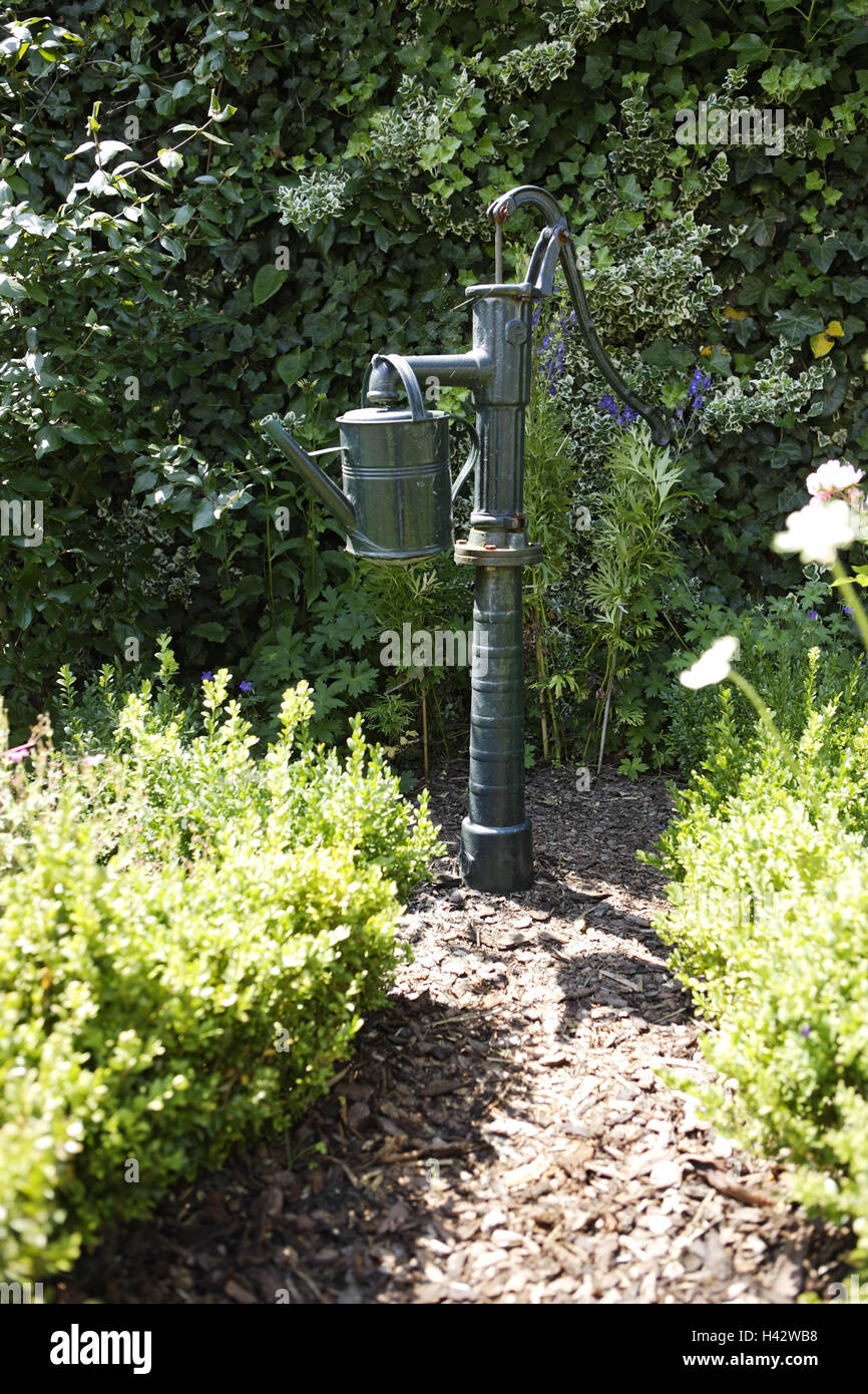 Garden, pumping well, watering can, ornamental garden, plants, flowers ...