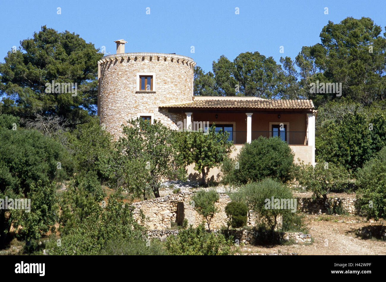 Spain, the Balearic Islands, island Majorca, Finca, round tower, trees ...