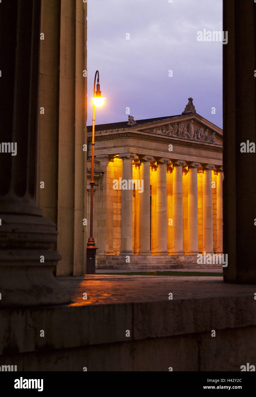 Germany, Bavaria, Munich, King place, Glyptothek, detail, Twilight ...
